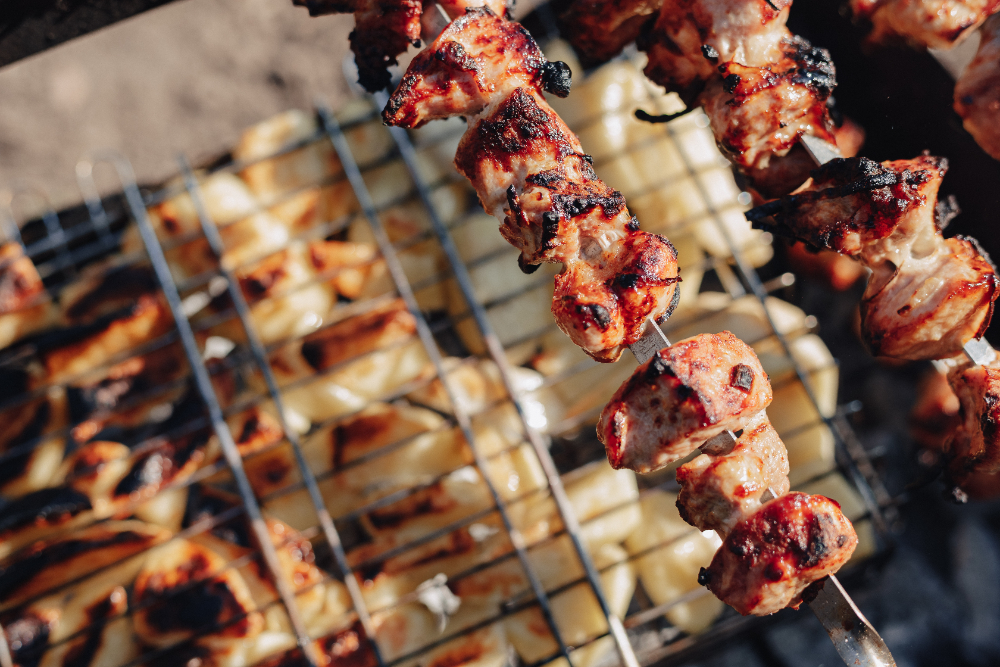 Grătar electric vs. grătar pe cărbune: Care este cea mai bună opțiune ...